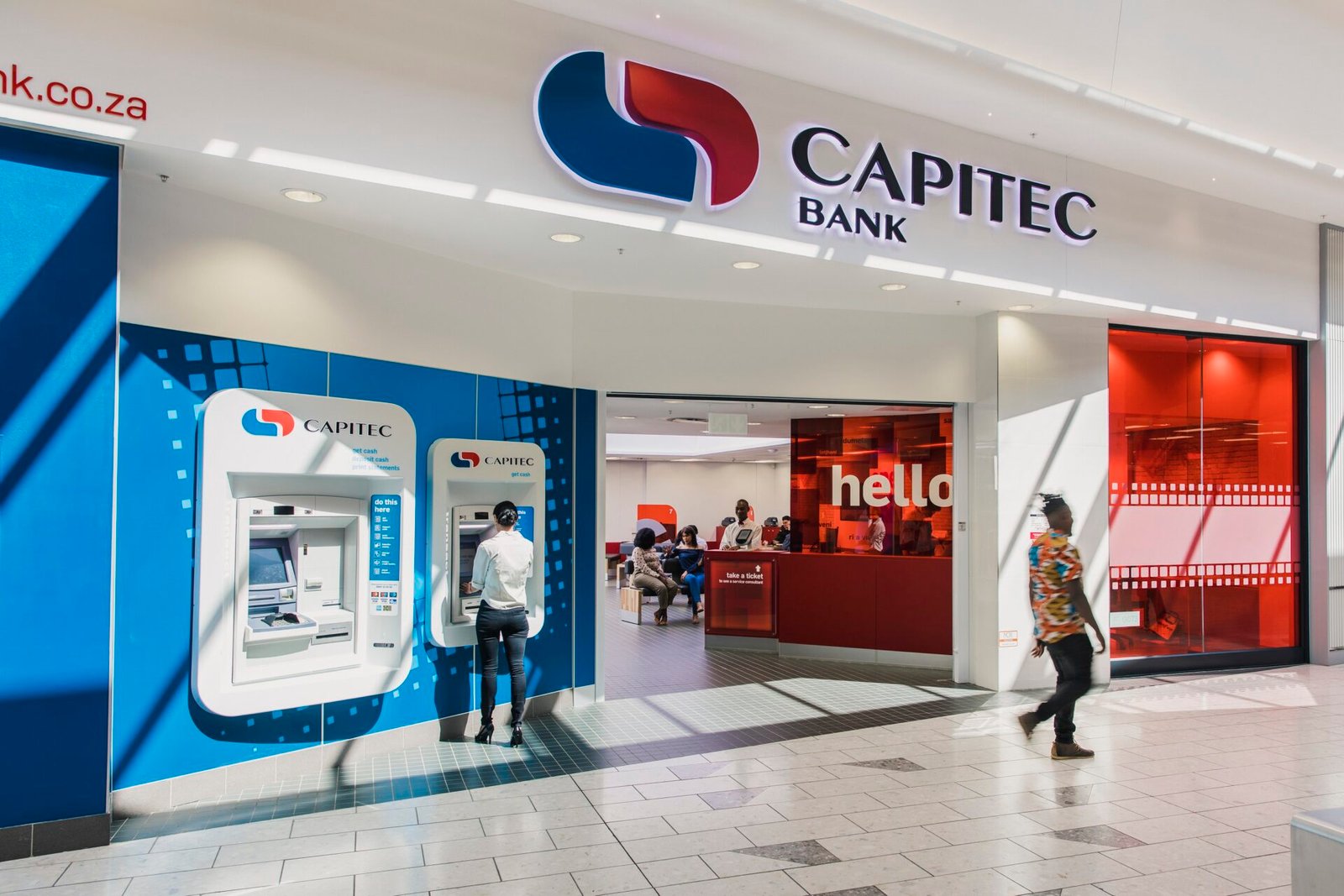 Qui est Michiel Le Roux, fondateur de la banque Capitec et milliardaire ...